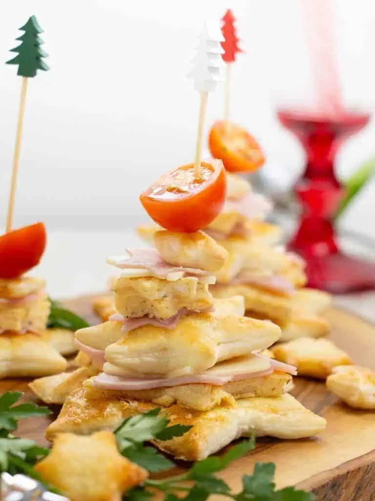 Christmas Tree Appetizers - Little Nomads Recipes