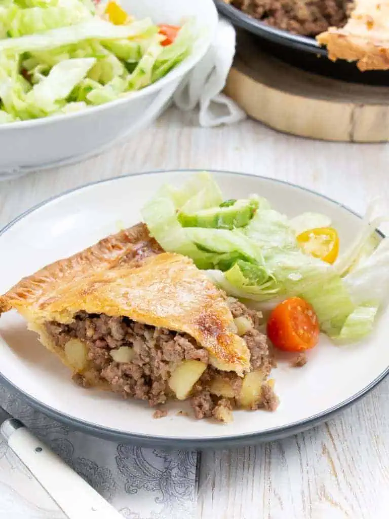 Tourtière (French Canadian Meat Pie) - Little Nomads Recipes