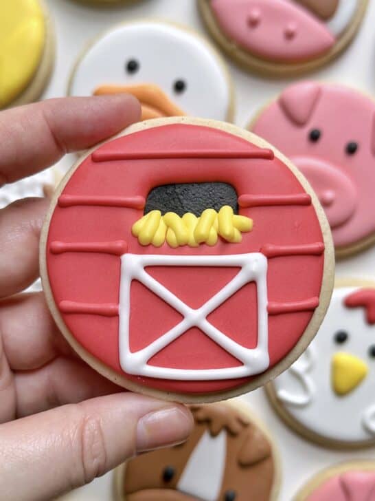 Red Royal Icing: How to Make the Best Red Icing
