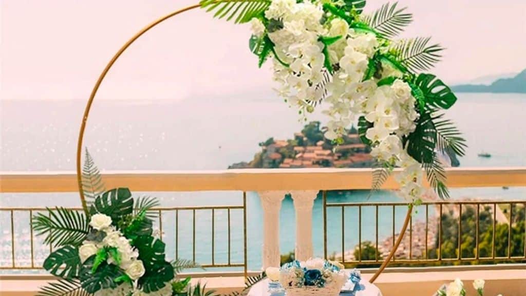 23 Wedding Arch Ideas For Your Ceremony