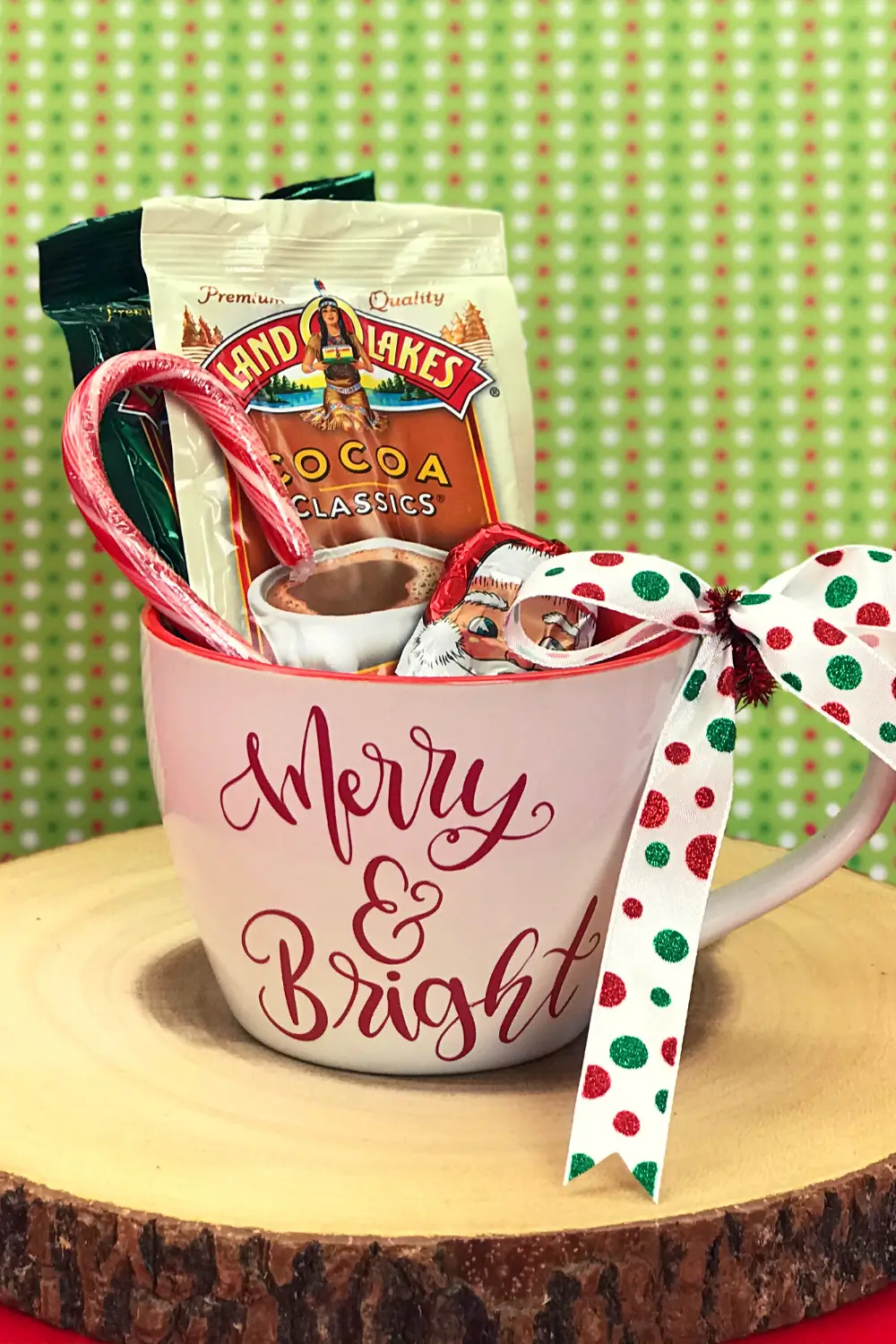 40+ Festive Cricut Christmas Crafts To Make This Holiday Season