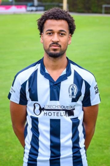 Talentvolle verdediger Mees Homoet speelt ook komend seizoen voor ... Talentvolle verdediger Mees Homoet speelt ook komend seizoen voor ...